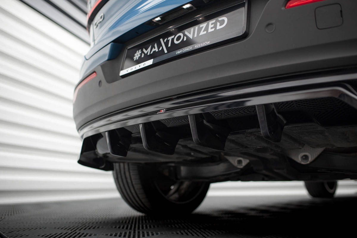 Maxton Design - Central Rear Splitter (with Vertical Bars) Volvo C40 ...