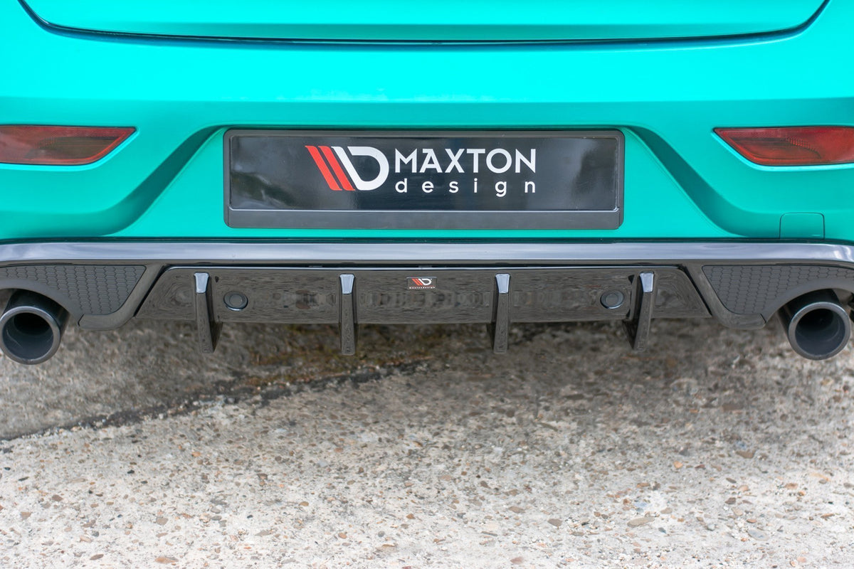 Maxton Design - Rear Valance Volvo V40 R-Design | Royal Body Kits