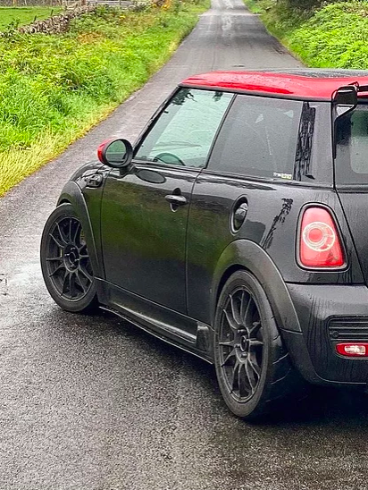 RSI c6 - Side Skirts Diffusers Mini R56/R57/R58/R59 | Royal Body Kits